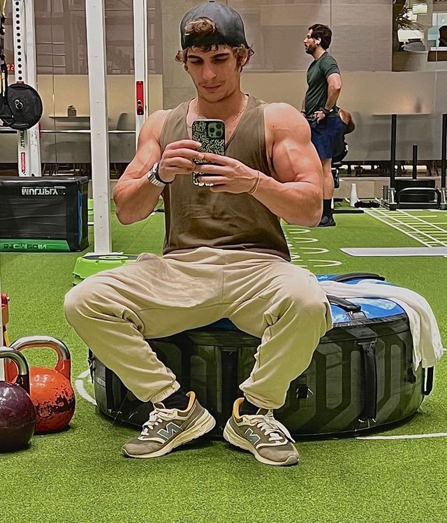 Miguel Herrán: su propósito de adelgazar tras su cambio físico