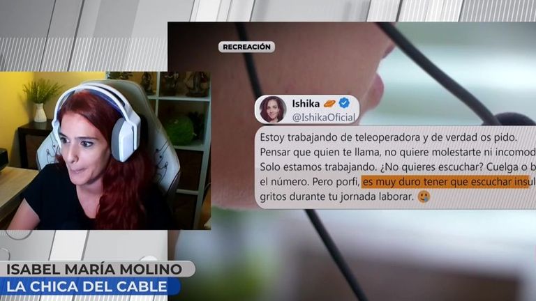 Una teleoperadora está harta de recibir gritos e insultos durante su ...