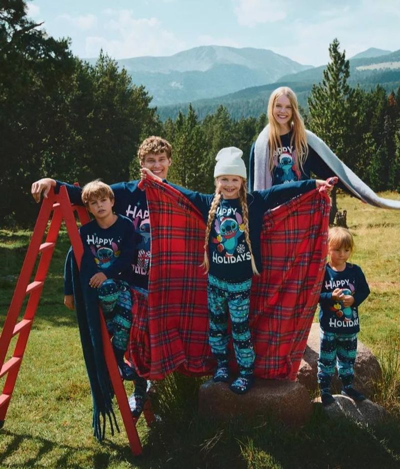 Los 7 pijamas de Navidad más bonitos de 2024 para ir a conjunto toda la ...
