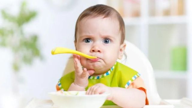 Así debe ser el primer puré para tu bebé: consejos, recetas y el ...