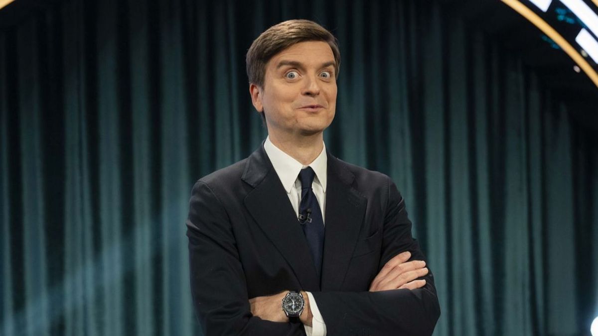 Marc Giró, uno de los presentadores de moda: de su familia multiespecie ...