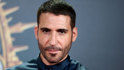 Miguel Ángel Silvestre: los mensajes a su novia tras sus escenas de amor