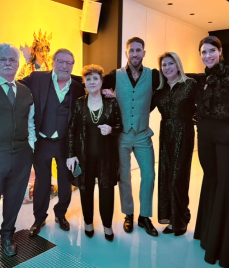 Sergio Ramos y Pilar Rubio juntan a sus familias: la primera foto con ...