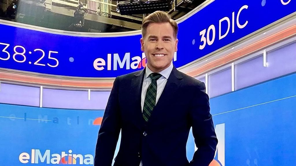 Así es Bricio Segovia, presentador de Informativos Telecinco Matinal