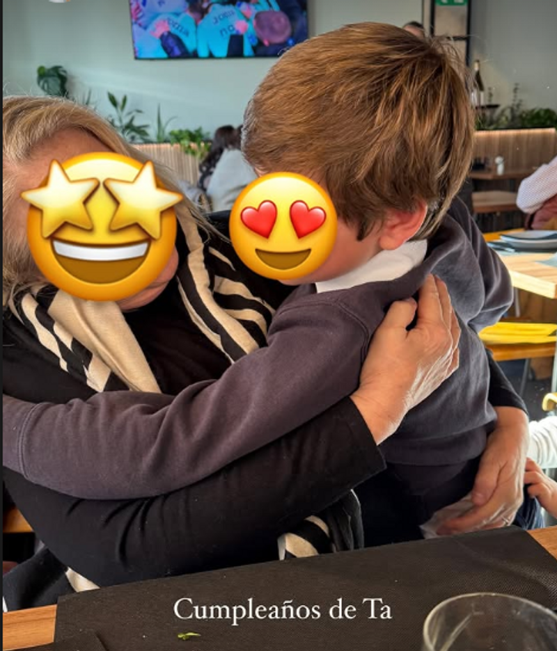 Marián Flores, madre de Laura Matamoros, posa con su nieto: la foto