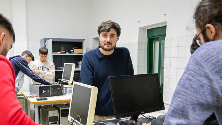 El español nominado a mejor profesor del mundo: así es Ángel Luis González