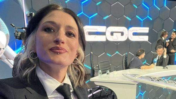 Así es Violeta Muñoz, reportera de Caiga Quien Caiga