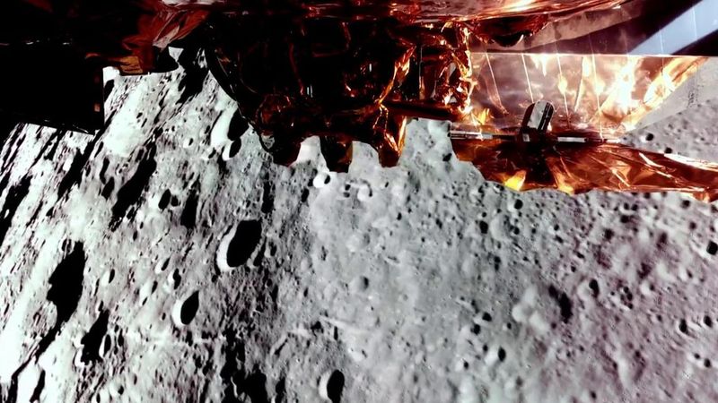 Las hipnóticas imágenes de la Luna captadas por la nave 'Blue Ghost'