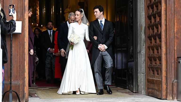 La boda de Ignacio, hijo de Alberto Ruiz Gallardón, y Nerea Zabala, en ...