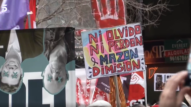 EN DIRECTO | Manifestación en Valencia para exigir la dimisión de ...
