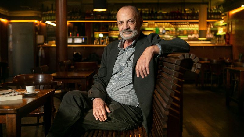 Muere el escritor catalán Pedro Zarraluki a los 70 años