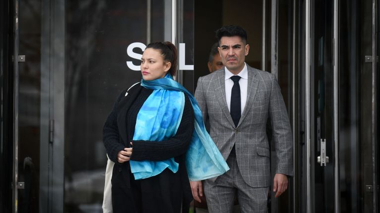 Elisa Mouliáa acude a los juzgado para realizar el volcado de su móvil