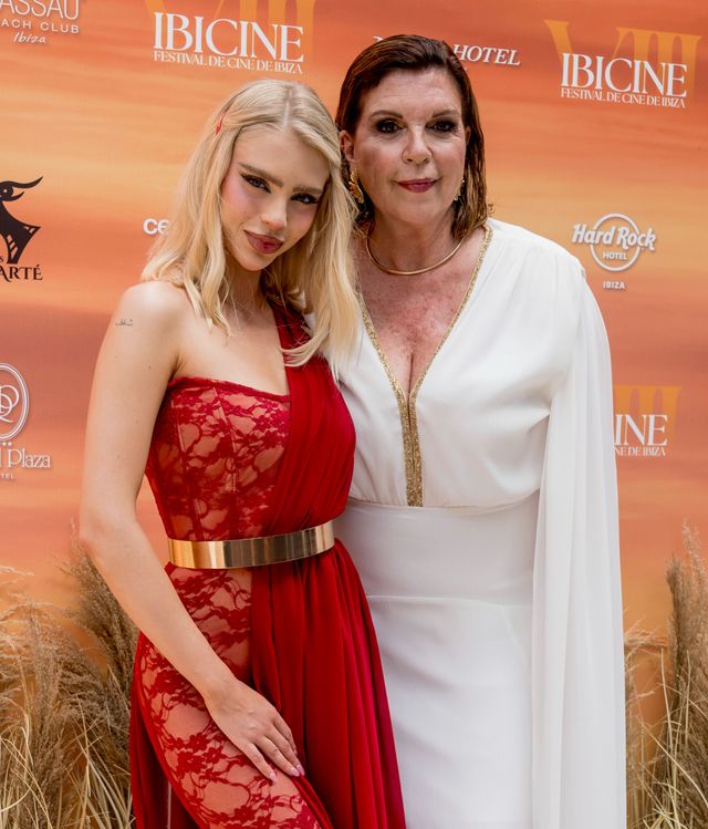 Belinda Washington presenta a su hija Daniela, de 23 años y que sigue ...