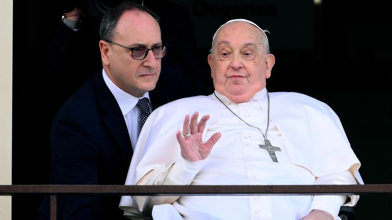 Las últimas palabras del papa Francisco a su asistente sanitario personal