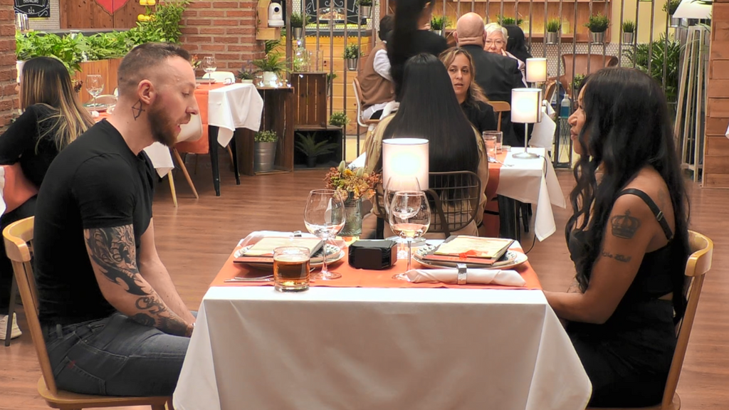 Carlos Sobera expulsa a dos solteros de ‘First Dates’ ante sus ...