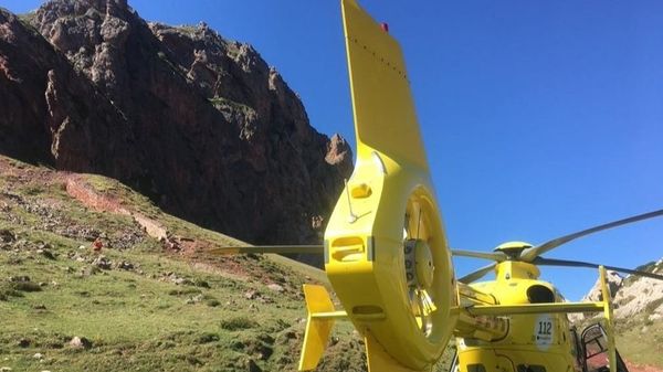 Cae un helicóptero en el embalse de Tanes, Rioseco: el piloto consigue ...