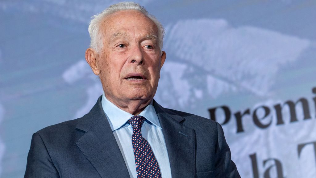 El diestro Curro Romero, ingresado en un hospital de Sevilla