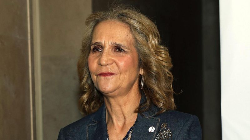 La infanta Elena revela por qué no ha visto al rey Juan Carlos en su ...