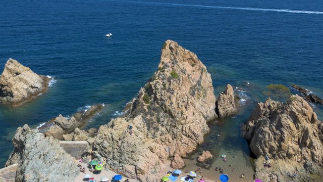 Buscan en Tossa de Mar a un británico de 24 años desaparecido en su ...