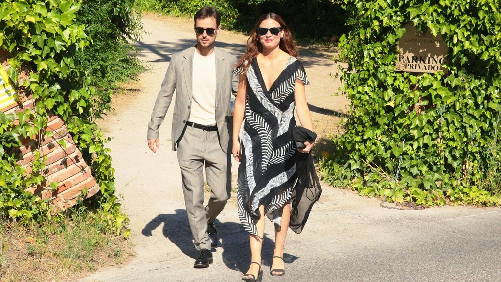 Boda de Jaime Lorente y Marta Goenaga: la llegada de los invitados y ...