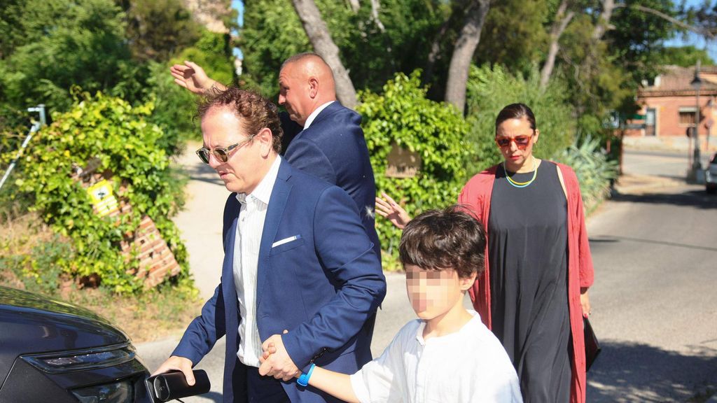 Boda de Jaime Lorente y Marta Goenaga: la llegada de los invitados y ...