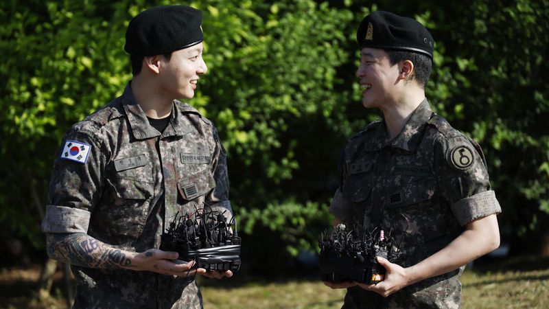 Jungkook y Jimin, de BTS: así celebran el fin de su servicio militar ...