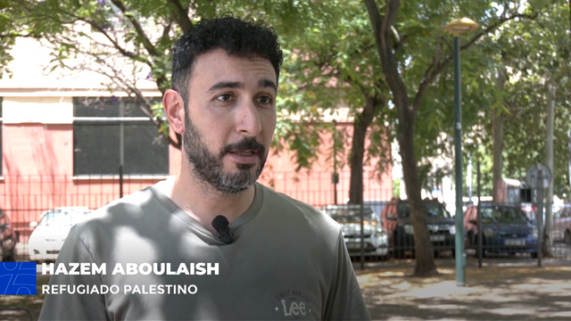 Hazem, un refugiado palestino que no logra contactar con su familia en ...