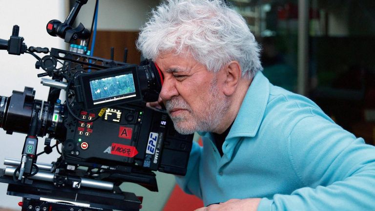 Almodóvar y sus confesiones a los Javis: "En los 80 Madrid era donde ...