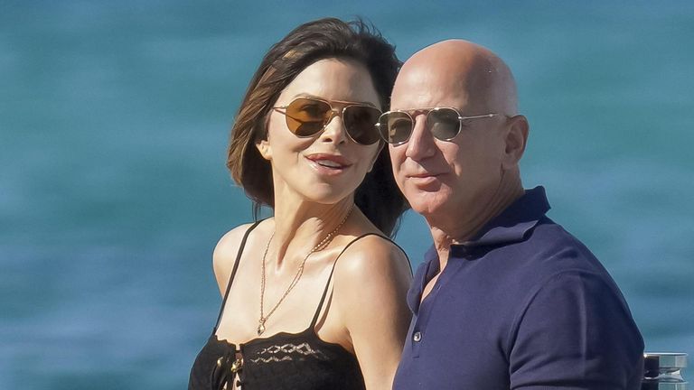 El look de Lauren Sanchez en su preboda con Jeff Bezos en Venecia ...