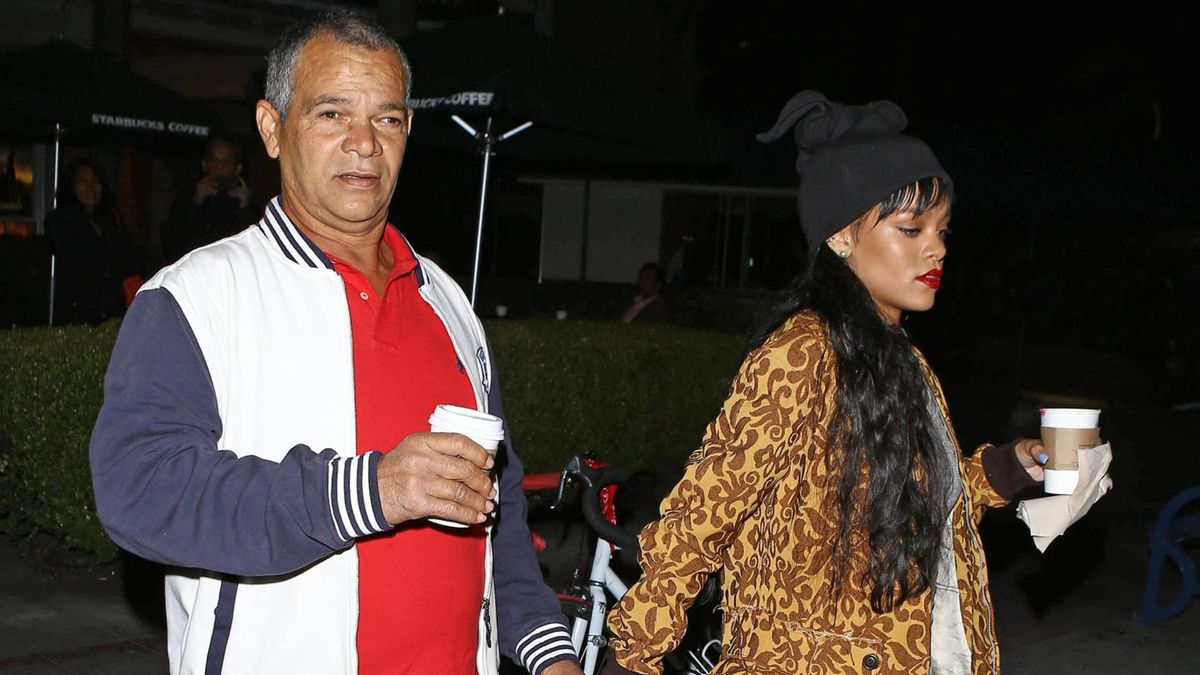 La causa de la muerte del padre de Rihanna, Ronald Fenty, casi un mes ...
