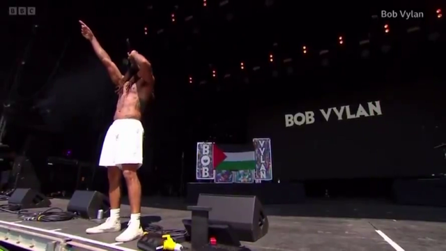 Festival de Glastonbury | Investigan cánticos de Bob Vylan y Kneecap ...