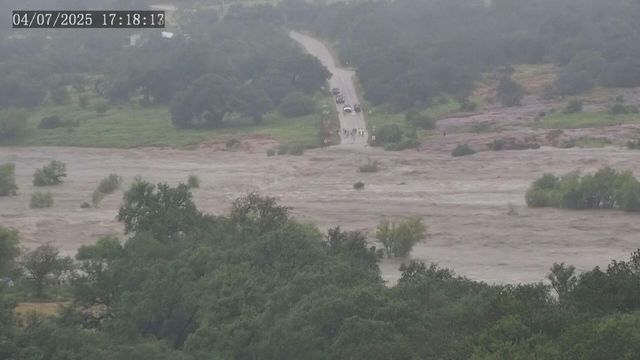 Inundaciones EEUU: así creció el agua del río Guadalupe en Texas ...