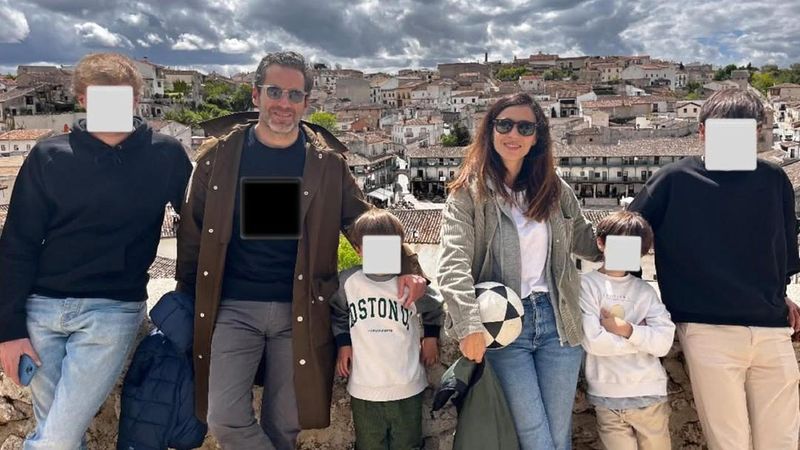 La familia de Borja Sémper: su mujer Bárbara Goenaga, sus cuatro hijos ...