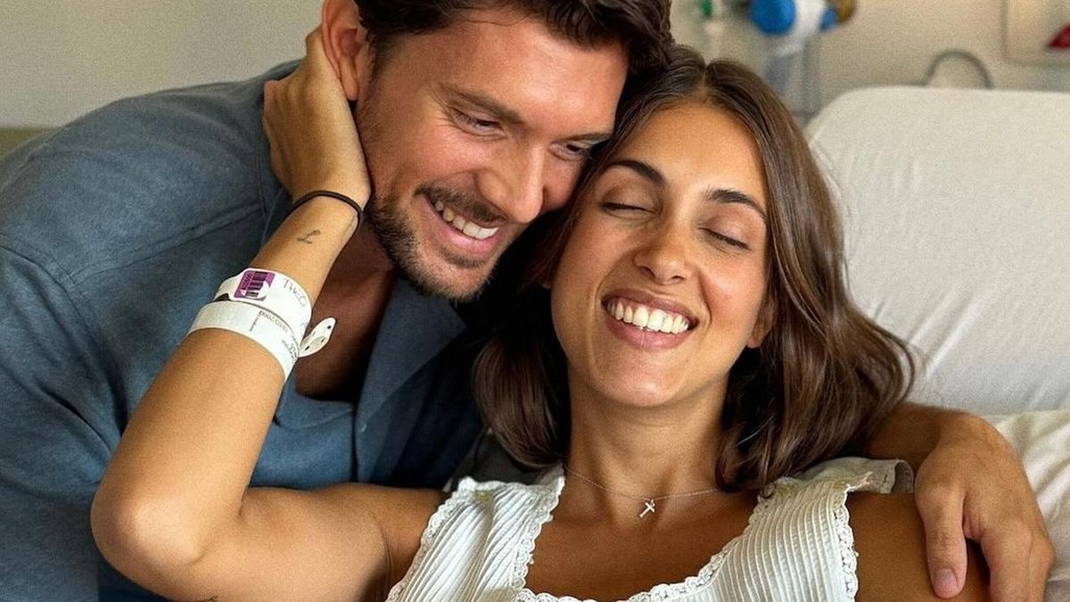 Carlos Right (OT) y Claudia Torregrosa, padres de su primer hijo, Theo ...