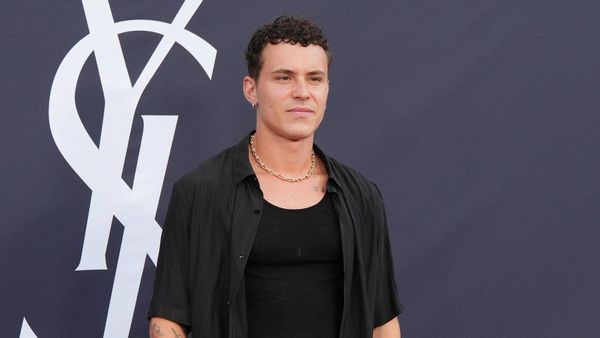 ¿Qué trastorno sufre Aron Piper?