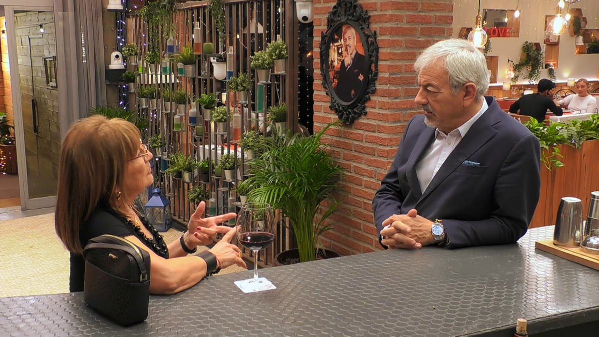 Una soltera abre su corazón con Carlos Sobera en 'First dates'