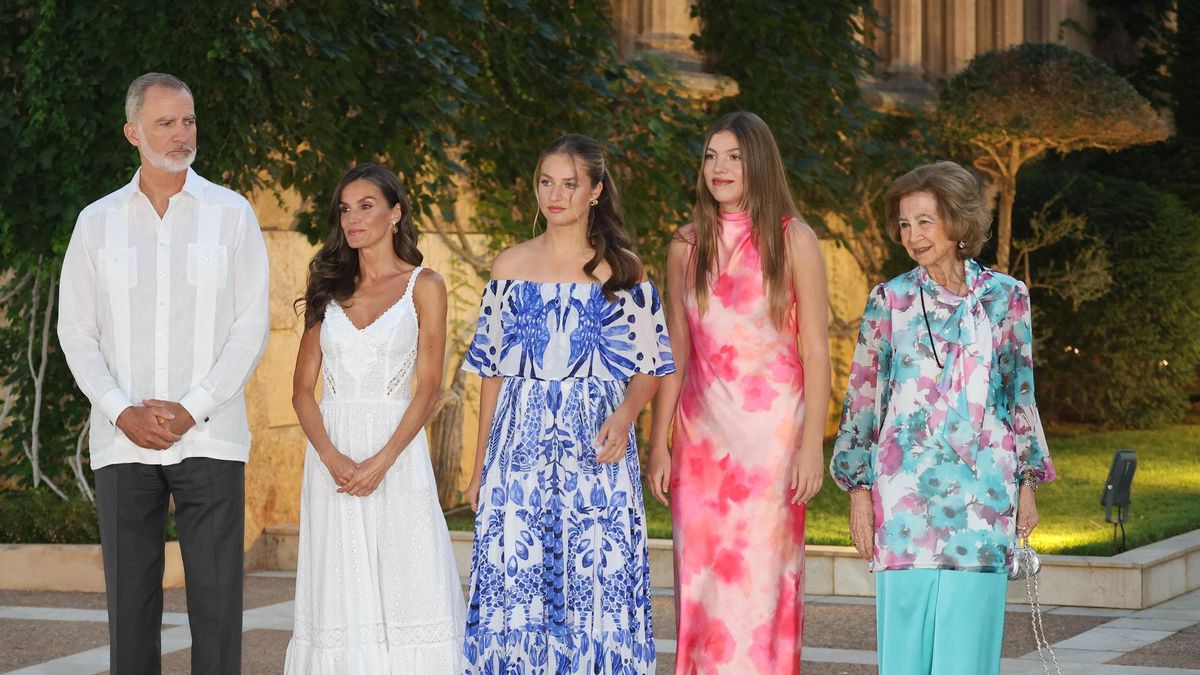 La recepción real en en Marivent: el debut histórico de Leonor y Sofía