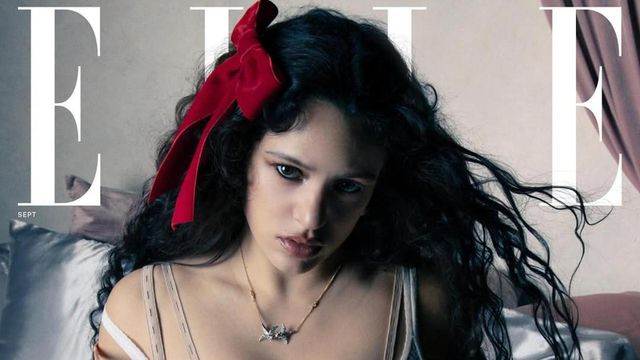 Rosalía y sus guiños al estilo de la Duquesa de Alba y a Goya en sus fotos para 'Elle USA'