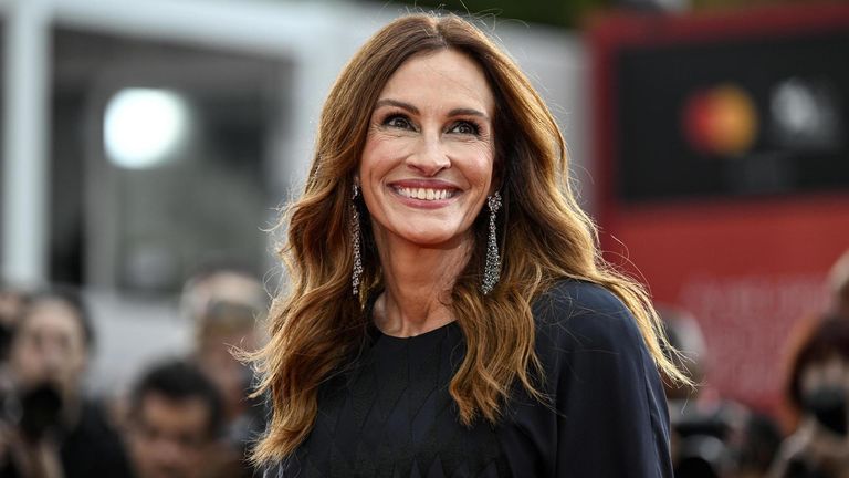 La gran ovación a Julia Roberts en el Festival de Venecia por su ...