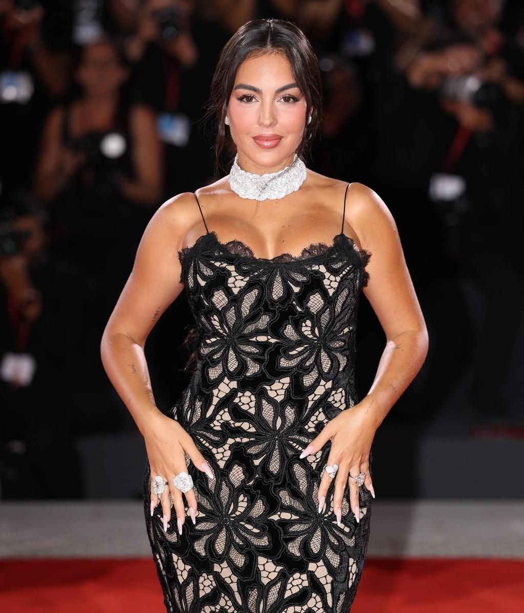 Georgina Rodríguez reaparece en Venecia presumiendo de anillo tras su compromiso con Cristiano ...