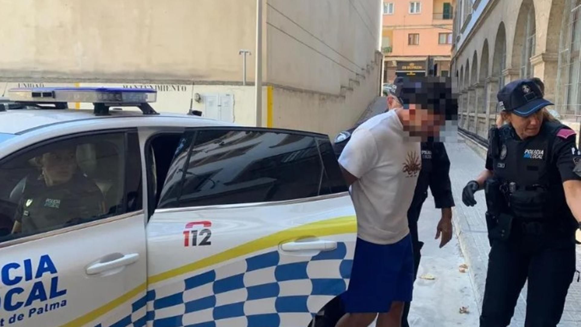 Jaime Anglada, cantante y amigo del rey Felipe VI, recibe el alta hospitalaria