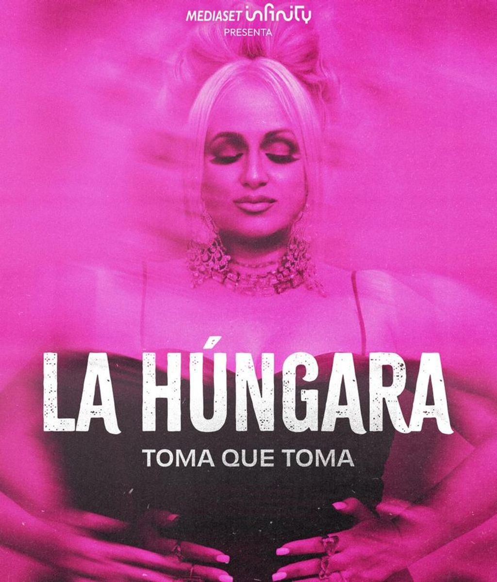 La Húngara y sus 3 looks en el estreno de su documental para Mediaset ...