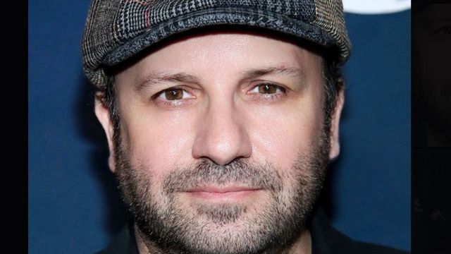 Muere el actor y fotógrafo Brad Everett Young, a los 46 años, en un ...