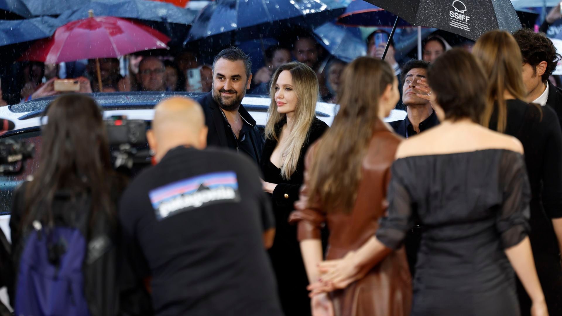 Angelina Jolie se sincera en su primera vez en el Festival de Cine de San Sebastián: “Amo a mi ...