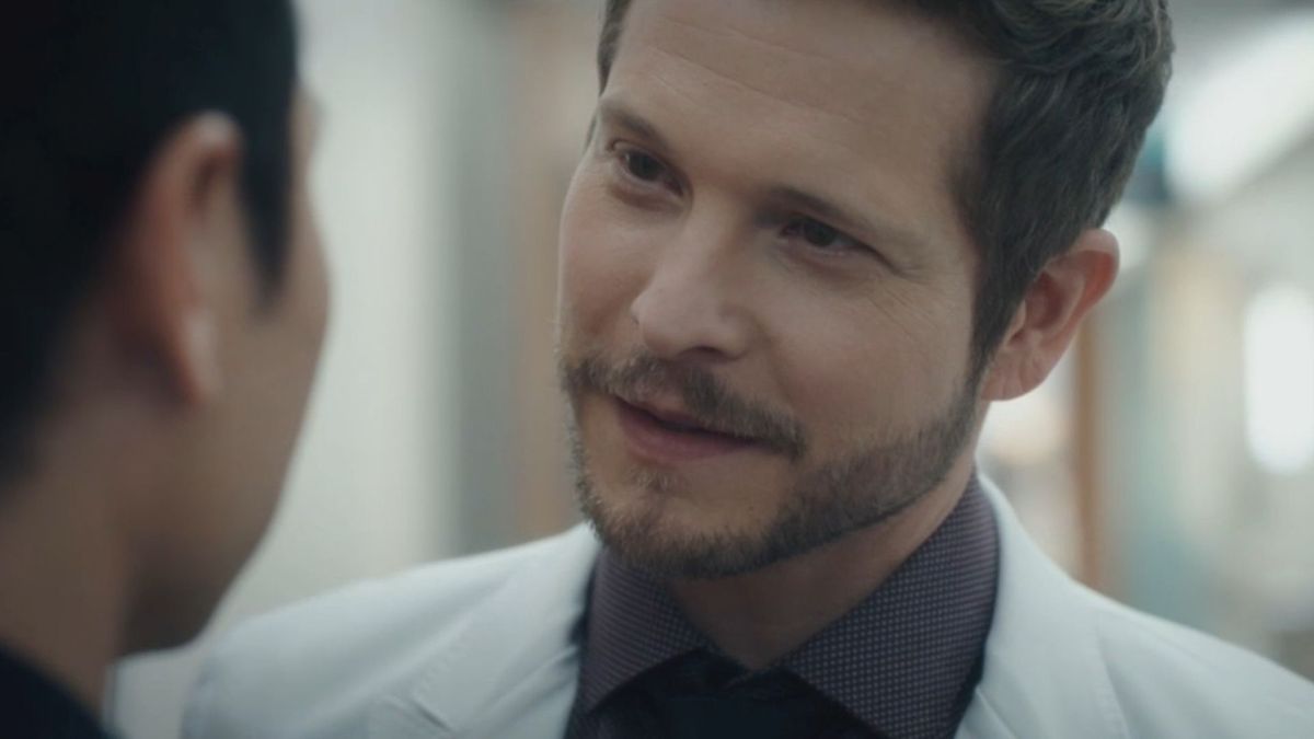 'The resident': el doctor Hawkins es despedido en las nuevas entregas ...