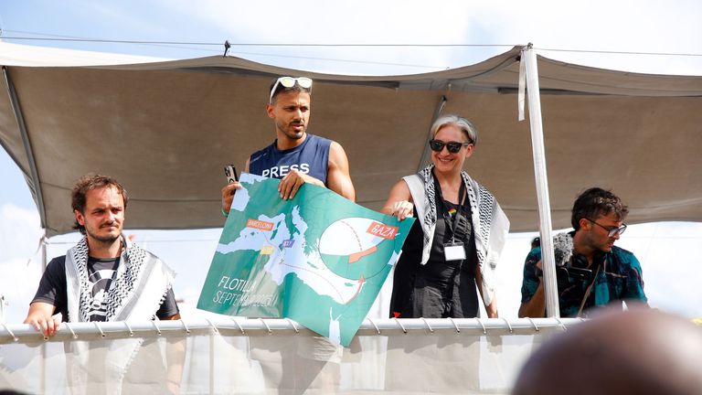 Ada Colau, desde la Flotilla de la Libertad rumbo a Gaza: "Las próximas horas serán críticas"