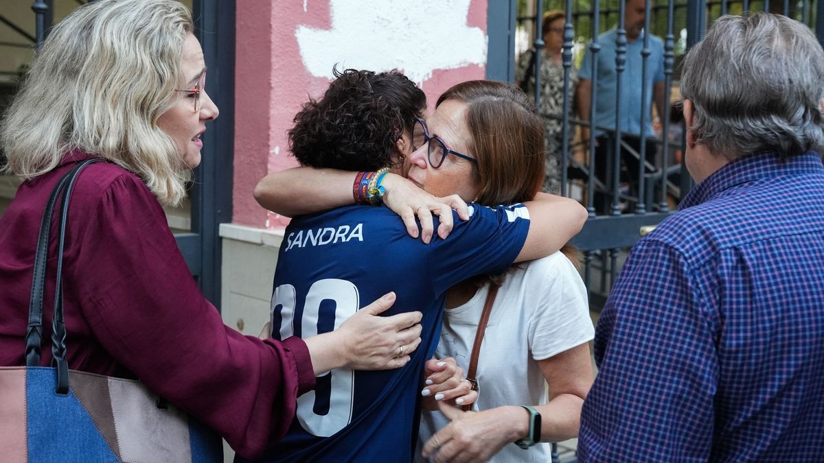 El emotivo gesto de la madre de Sandra Peña, la menor que se quitó la ...