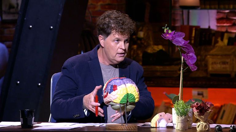 Cuarto MIlenio | El doctor Benito León aclara la razón por la que ...