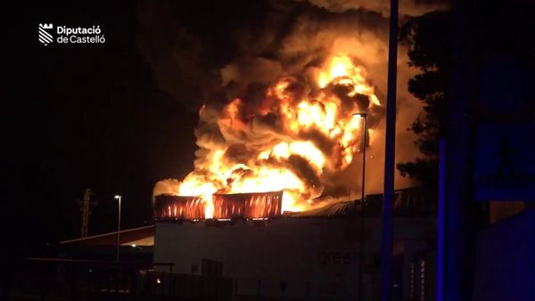 Noche complicada en Castellón con dos incendios en distintos puntos