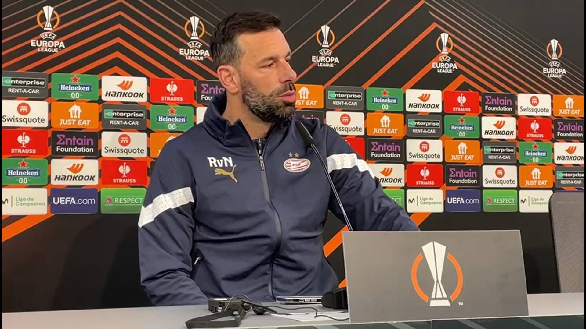 Rueda de prensa de Van Nistelrooy contra el Sevilla FC - PSV